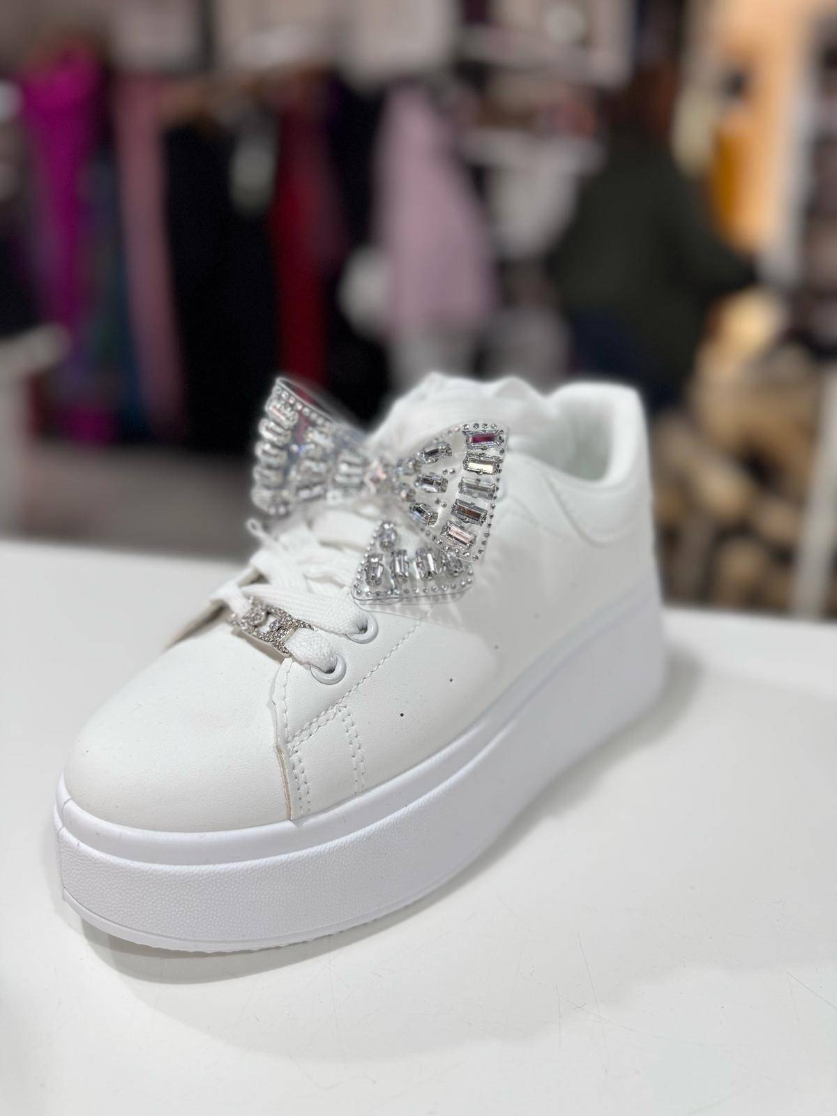 Adidas alb cu funfita - Gyulia Fashion Dej